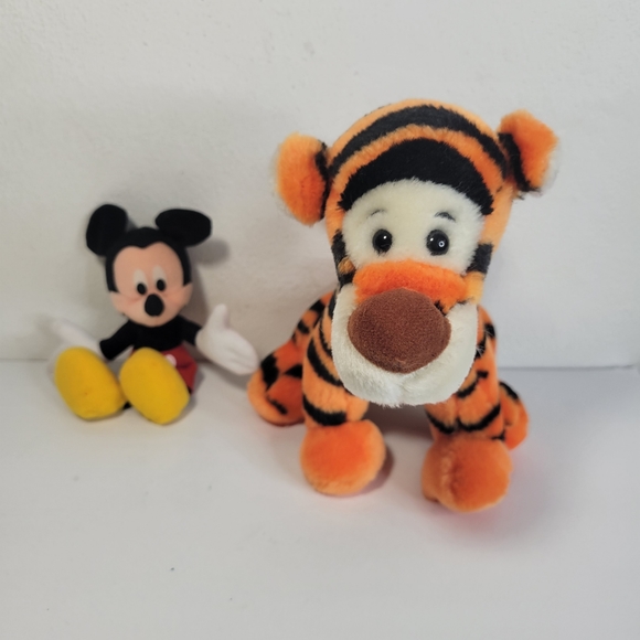 Disney | Toys | Disney Small Tigger 9 And Very Small Mickey By Applause ...